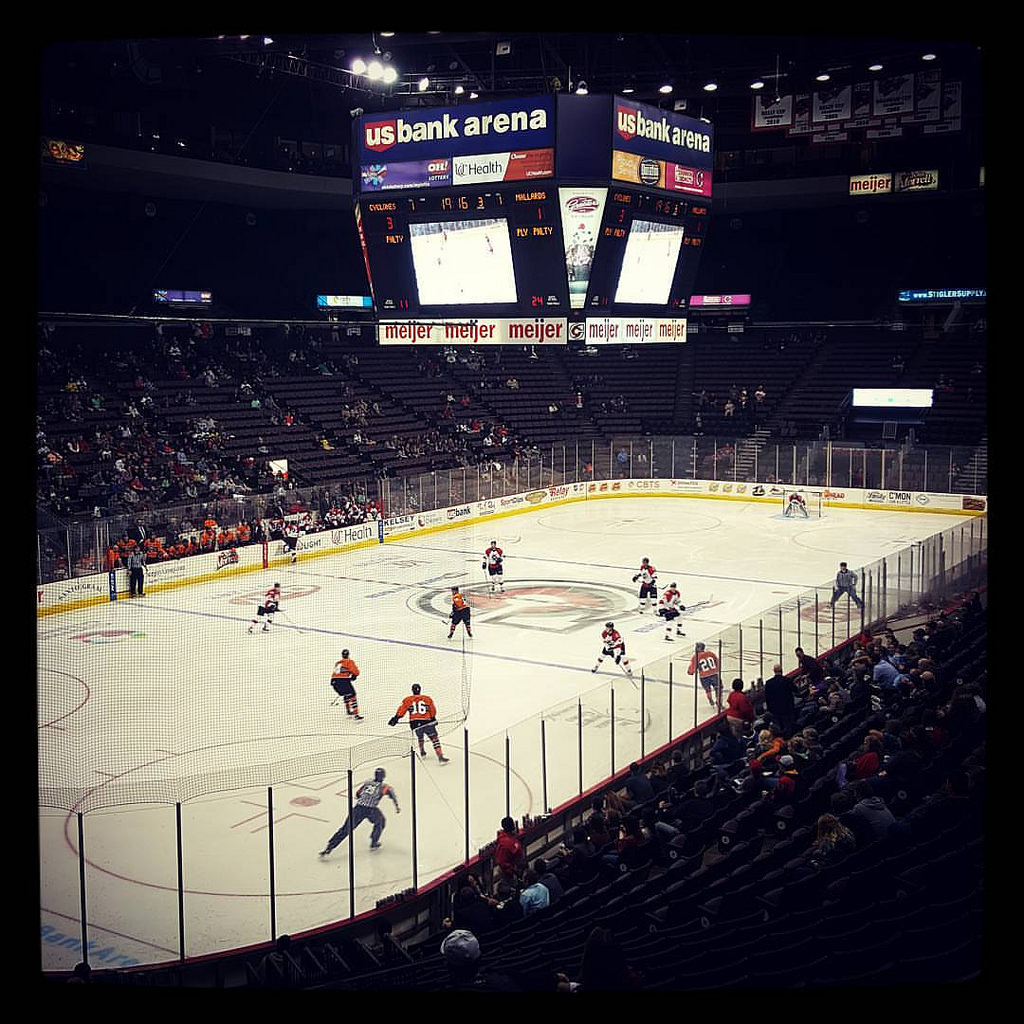 Cyclones hockey game #1. | T+G